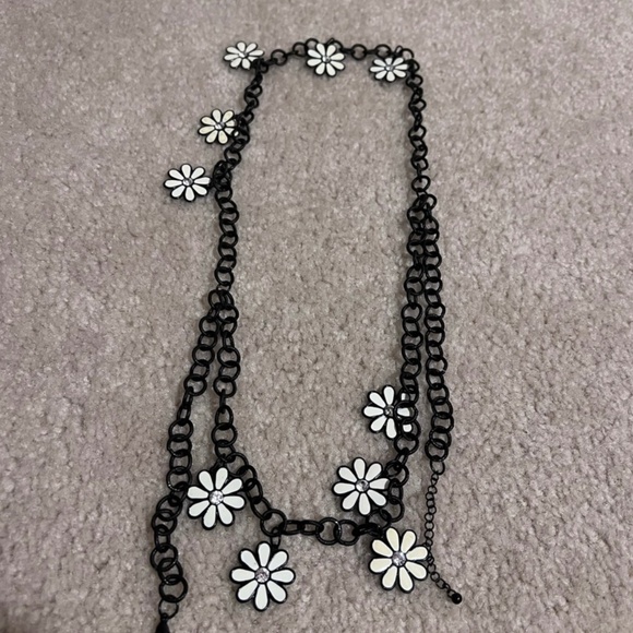 Icing | Jewelry | 5 Icing Black White Flower Layered Necklace | Poshmark